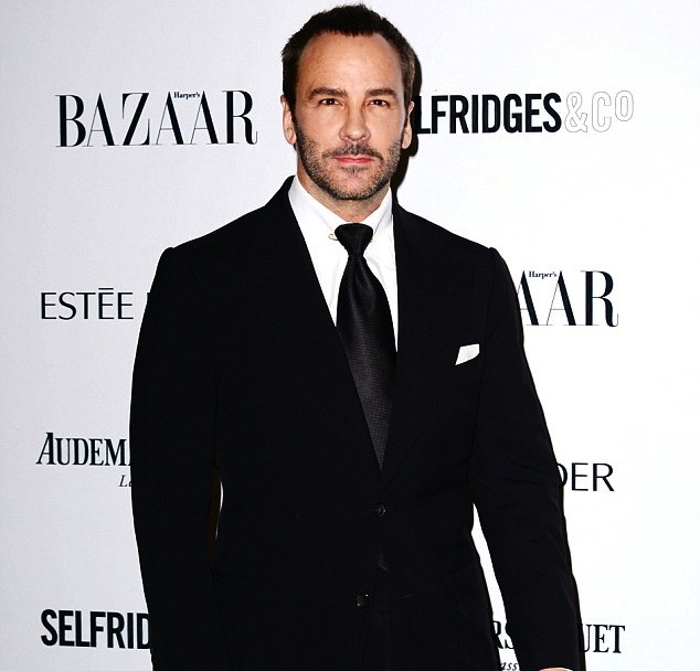 Tom Ford: "Trang phục Oscar như đồ của búp bê Barbie" | Harper's Bazaar